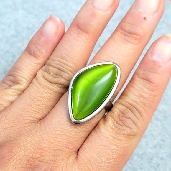 Jewelry | Green Cats Eye Ring Silver Tone Sz 75 | Poshmark